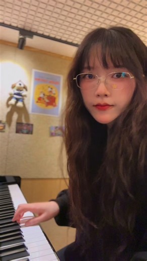 Blue Notes on Piano: A Jazz Exploration