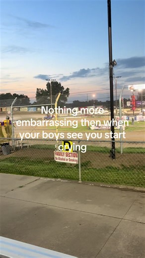 yungfriendlyneighbor (@yungfriendlyneighbor)’s videos with Blurry - Puddle Of Mudd