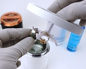 Watch How to clean jewelry with iSonic ultrasonic cleaners? on Amazon Live