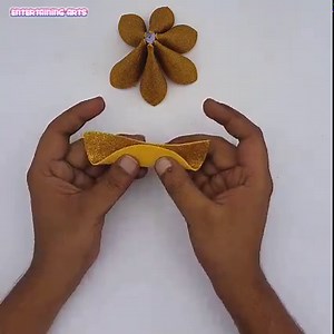 EVA Glitter Foam Paper Angel Ornaments making For Christmas Decoration | Christmas Angel With paper Title: Moksha Artist: Ross Lara Link: https://business.facebook.com/creatorstudio/?tab=fm_sound_collection&sound_collection_tab=sound_tracks&reference=artist_attr&asset_id=3219124411680868 Title: Bink Bink (prod. by d.higgs) Artist: Alan Avry Link: https://business.facebook.com/creatorstudio/?tab=fm_sound_collection&sound_collection_tab=sound_tracks&reference=artist_attr&asset_id=973223100739056 #