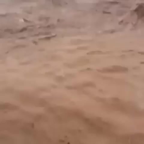 © RCM | #Jamaica: Melissa toca tierra Reporte de impacto nacional 🌀 El huracán Melissa, categoría 5 al tocar tierra, ha dejado una huella devastadora en Jamaica. Desde Westmoreland hasta Manchester, los vientos de más de 240 km/h y las lluvias torrenciales han provocado inundaciones, cortes de energía, colapsos estructurales y accidentes viales. Mandeville, corazón de la parroquia de Manchester, enfrenta el colapso de accesos hospitalarios, caminos intransitables y una población en estado de em