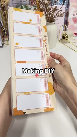 DIY Desk Pad: Foldable, Customizable Weekly Planner
