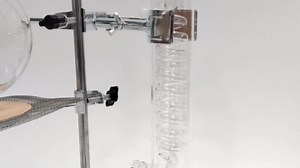 500ML Essential Oil Extraction Distillation Apparatus with Essential Oil Extraction Maker Organic Chemistry Lab Glassware Equipment for Home School Laboratory