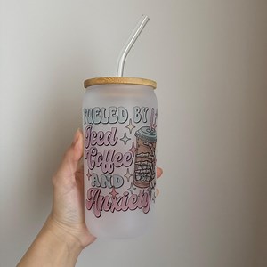 16 0z Glass Can Cup for Book Lovers – Bookshelf Iced Coffee Glass With Bamboo Lid & Straw – Cute Reader Gift – Aesthetic Book Cups - Etsy Canada