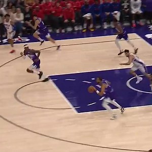 ¡THT desde el logo contra la bocina! Talen Horton-Tucker tiene rango 🎯 | NBA LATAM