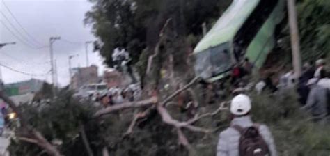 Accidente México Cuernavaca Choque de camión deja 37 heridos