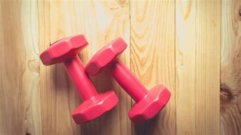 Empezando En El Gym 3 Ejercicios Para Entrenar Tus Brazos Sin