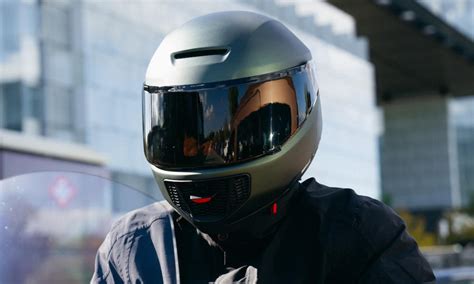 ZYON Helmets lanza un casco de moto para combatir la contaminación y