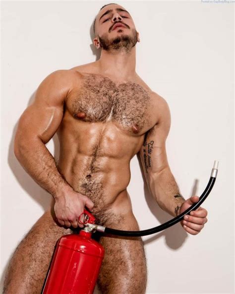 Omg He S Naked Model And Insta Thotty Paolo Bellucci Omg Blog