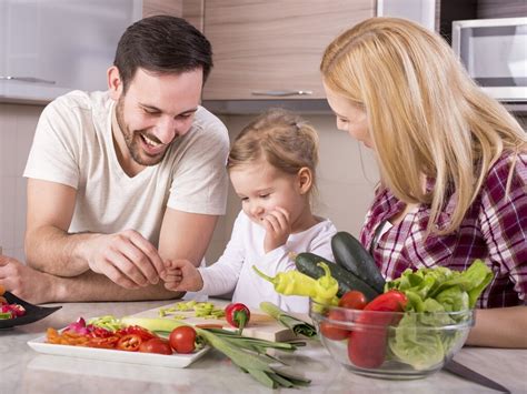 10 Conseils Pour Cuisiner Avec Un Enfant Biba Magazine
