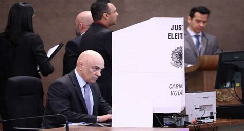 C Mara De Curitiba Aprova Mo O De Protesto Contra Alexandre De Moraes