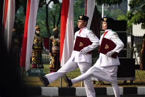 Contoh Teks Doa Upacara Bendera Hari Senin Lengkap Penuh Makna Dan