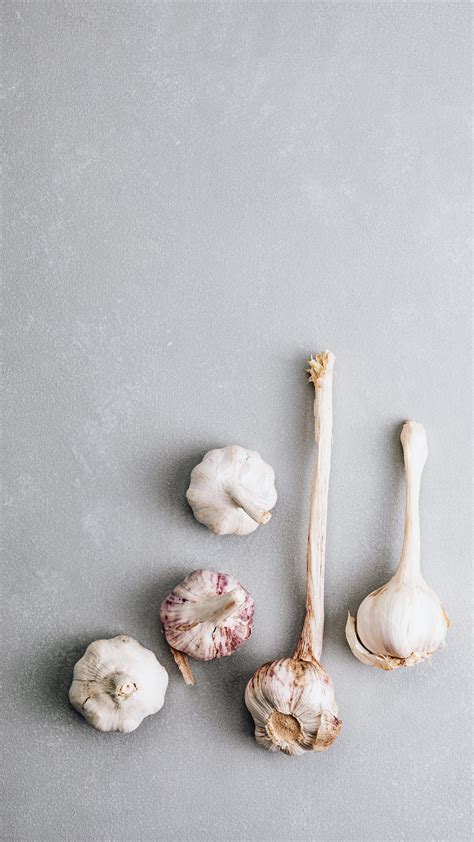 7 Benefits Of Eating Garlic Every Morning