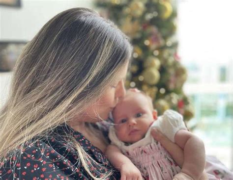 Daiana Garbin E Tiago Leifert Mostram Rosto Da Filha Pela Primeira Vez