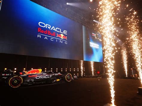 Formel 1 Weltmeister Red Bull präsentiert RB 19 für F1 Saison 2023