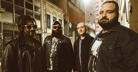 Rosa Tigre Volta Ao Palco Abrindo Para Banda Alem Que Vem Ao Brasil
