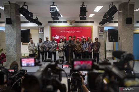 Presiden Joko Widodo Menerima Pengurus Baru Pssi Antara News