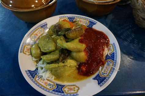 Khanom Chin Kaeng Khiao Wan Kai Green Curry With Chicken S Flickr
