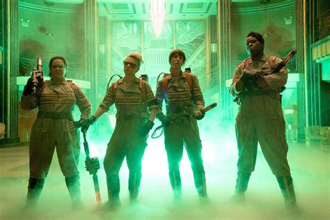 Conheça as novas Caça Fantasmas em cartazes e imagem oficiais do filme