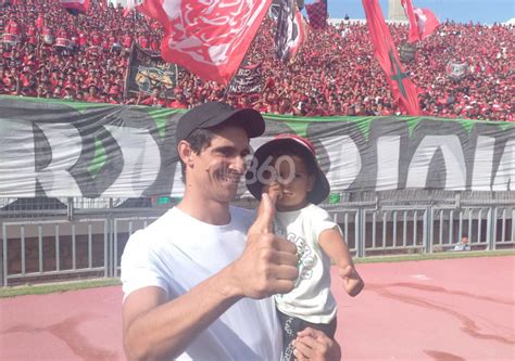 Diapo Bounou Et Son Fils Au Derby Wydad Raja