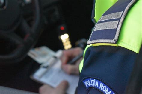 Polițiștii clujeni au reținut un bărbat după ce au găsit pe stradă un