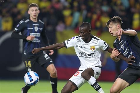 Barcelona vs Independiente del Valle fecha horarios árbitros