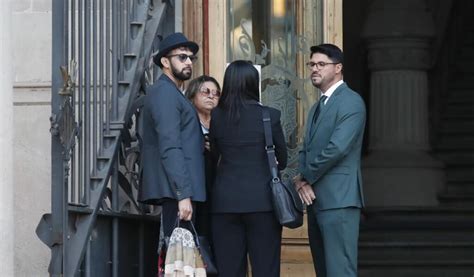 Las primeras imágenes de Dani Alves en el juicio su madre le acompañó