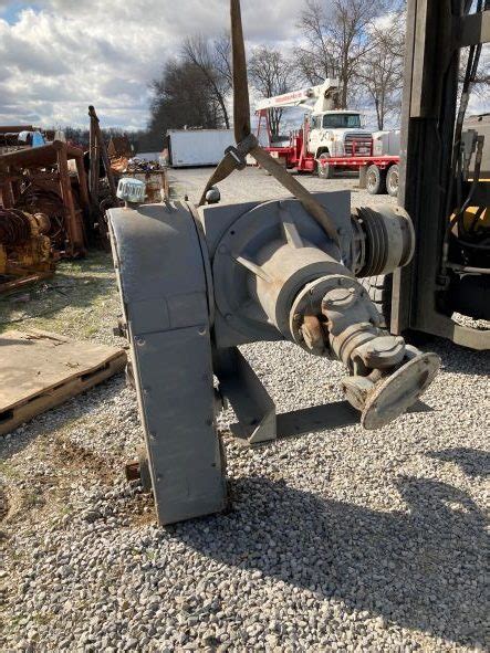 Right Angle Gear Box With New Triple Chain Oil Patch Surplus