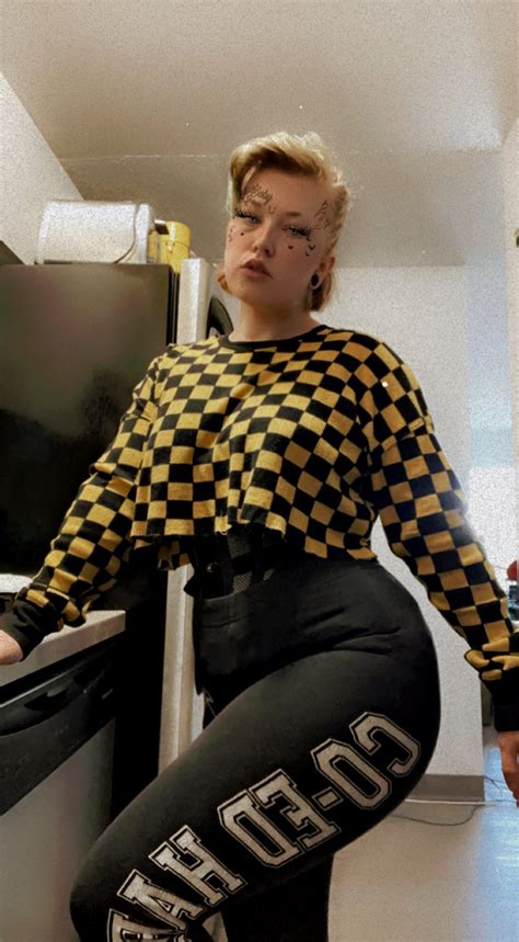 Tw Pornstars 2 Pic Lucyfer 666 Onlyfans Twitter Its Okay Youre Bimbo Mommy Is Here 🖤