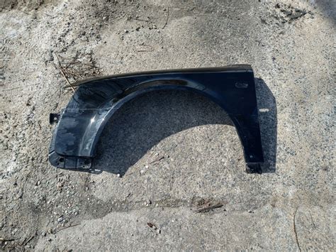 LY9B błotnik lewy przedni Audi A4 B6 00 04 13703628308 oficjalne