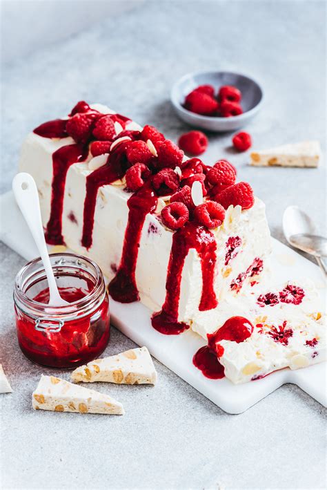 Parfait Glacé Framboise Nougat La Recette Rapide Lilie Bakery