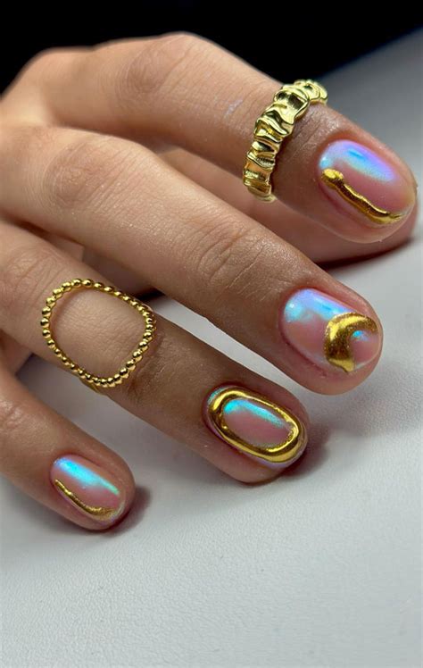 50 Charming Fall Nail Art To Adorn Your Tips Abstract Gold Frame