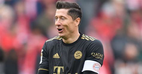 Robert Lewandowski W Ogniu Krytyki Oczekuj Wi Kszej Lojalno Ci I