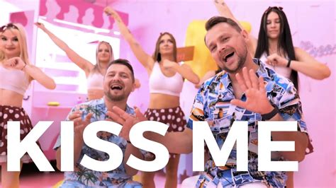 SELFIE Kiss Me 2023 Pobierz MP3 Za Darmo