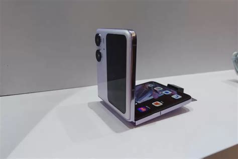 Hp Lipat Pertama Oppo Find N Flip Resmi Hadir Di Indonesia Harga