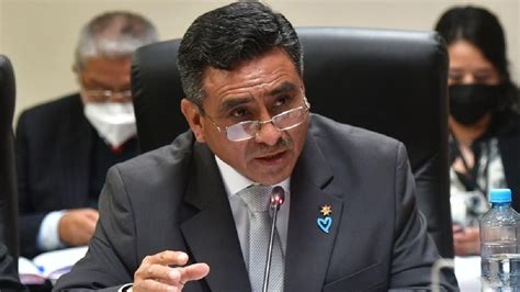 Willy Huerta Bancadas de oposición presentan una moción de censura