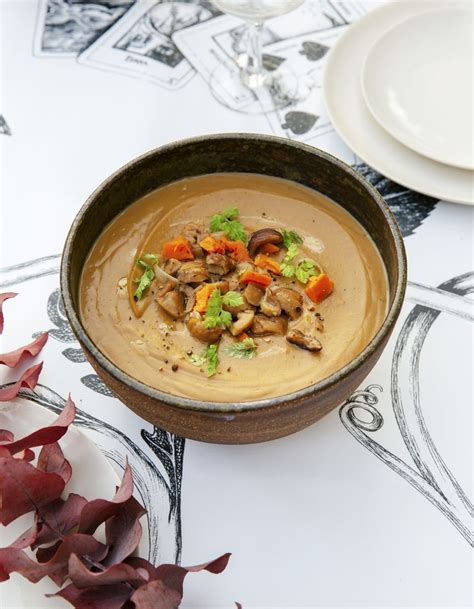 Velouté de courge butternut aux châtaignes pour 4 personnes Recettes