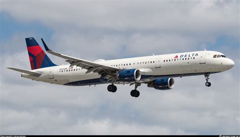 N304DN Delta Air Lines Airbus A321 213 WL Photo By Adriaan Martens