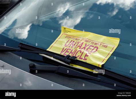 Untaxed Vehicle Dvla Sticker Hi Res Stock Photography And Images Alamy