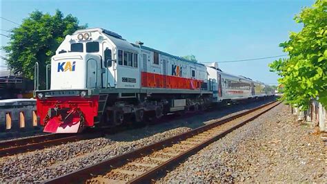 KA Parcel Utara Double Traksi Full Green KA Ambarawa Ekspres YouTube