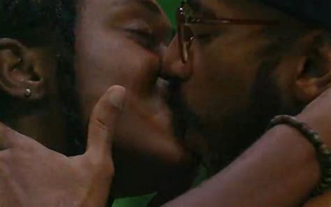 Sarah Aline E Ricardo Alface Se Beijam No BBB 23