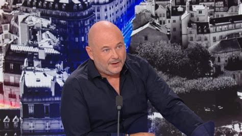 Sébastien Cauet en larmes durant sa garde à vue Les coulisses dévoilées