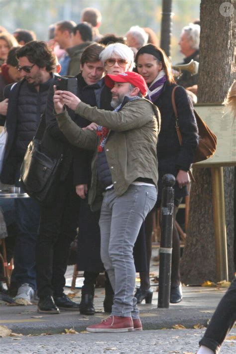 Photo Exclusif Françoise Hardy et son fils Thomas Dutronc se