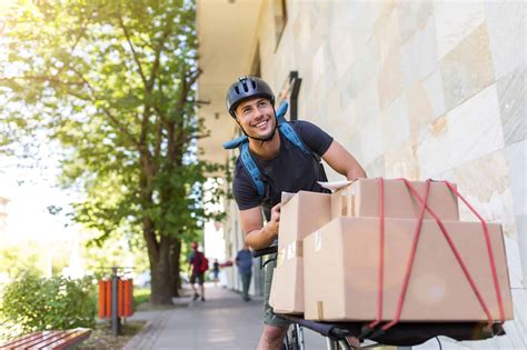 Bike courier фото