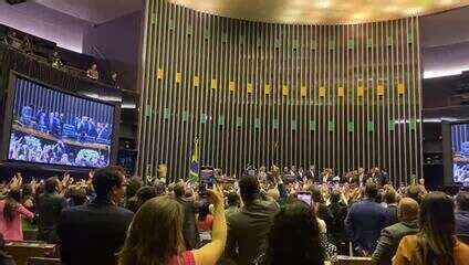 Congresso promulga a reforma tributária a presença dos presidentes