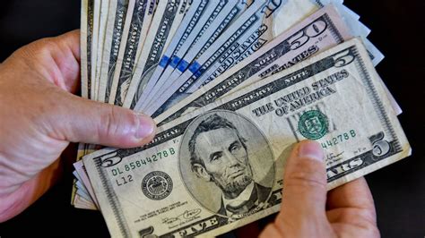 Dolar euro sterlin ne kadar oldu Faiz kararı öncesi dövizde son