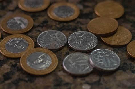 Moeda Simples De R 0 50 CENTAVOS Pode Ser Vendida Por R 25 REAIS