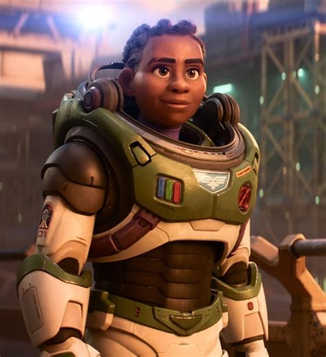For Sapphics On Twitter Alisha Hawthorne And Her Wife Kiko In Disney Pixars Lightyear