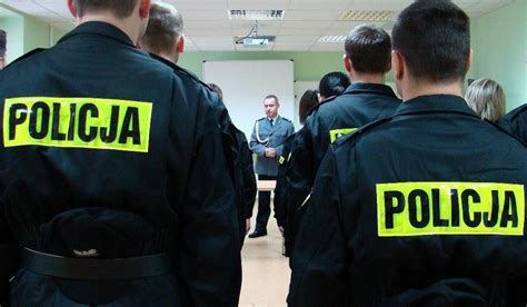 Ile Zarabia Policjant Zarobki Wg Stanowisk 2019 Echo Dnia Radomskie