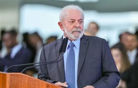 Agora o Lula disse que não usou a palavra Holocausto em sua fala que